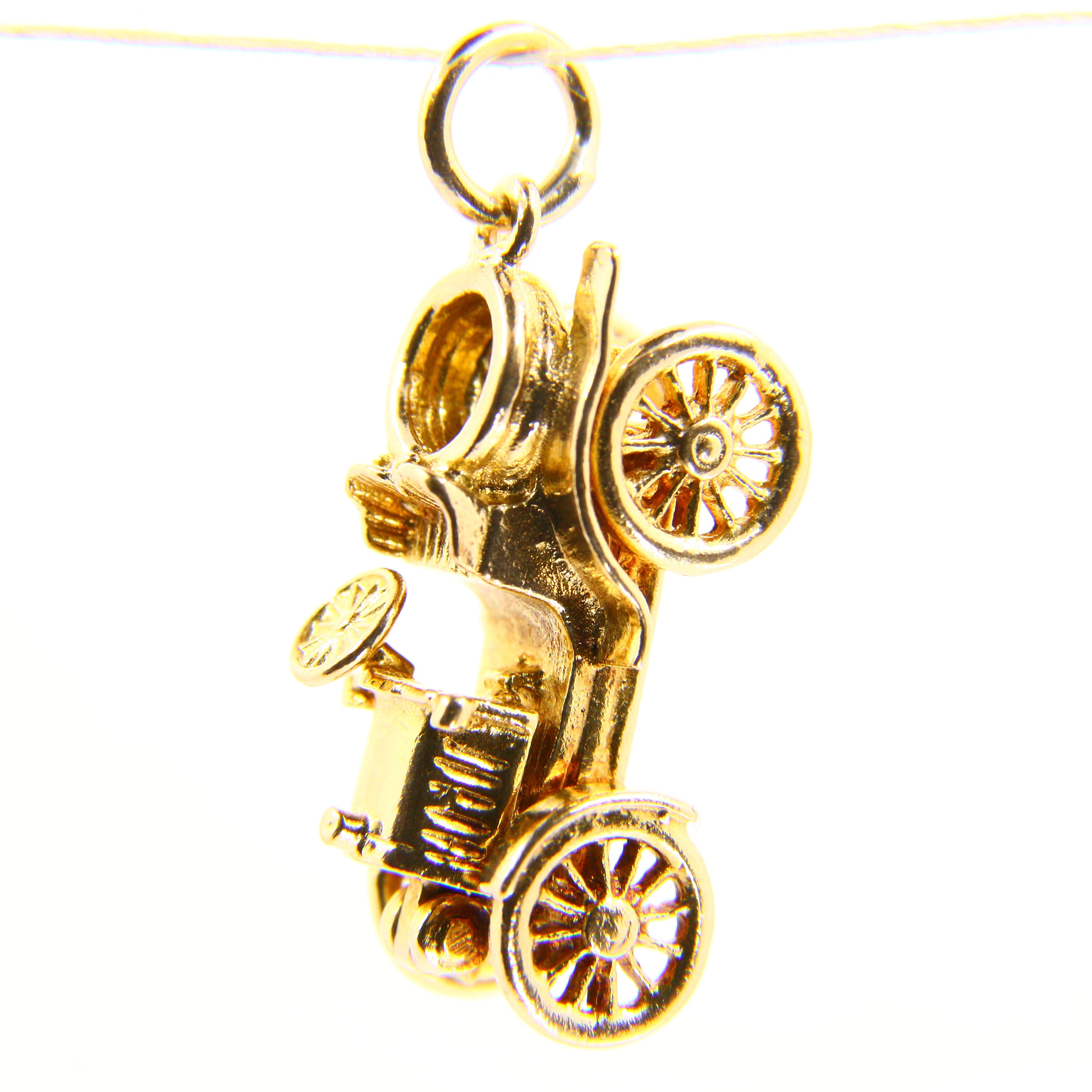 Vintage 9ct Automobile Opening Charm Detailed Yellow Gold Hallmarked ...