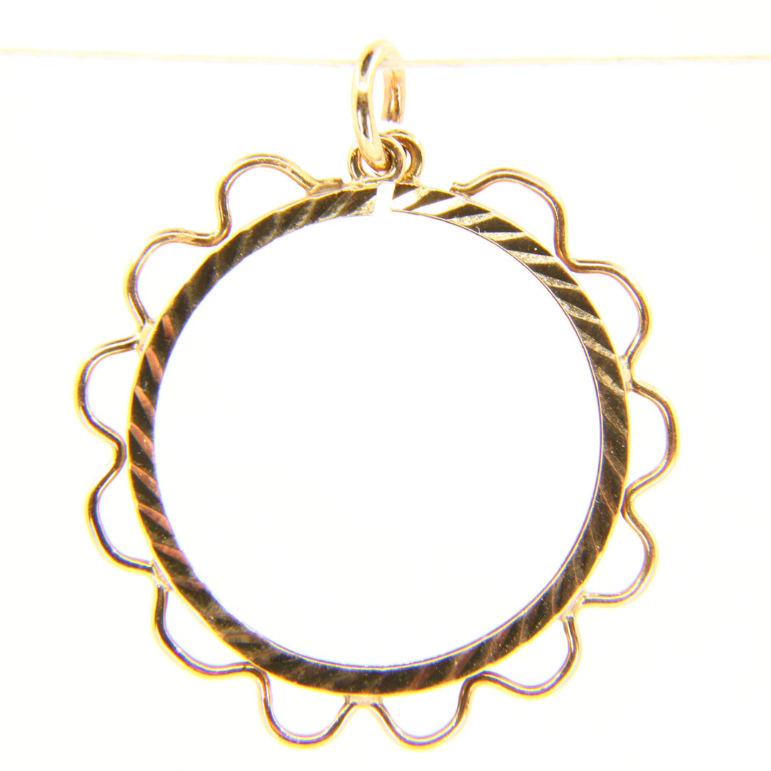 Vintage 9ct Full Sovereign Coin Frame Display Pendant 9 Carat Yellow ...