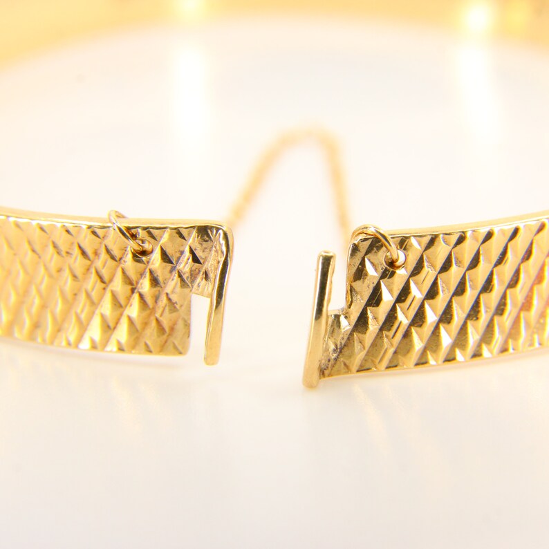 Vintage 9ct Gold Bangle Bright Cut Pattern by Nymph Bangel - Etsy