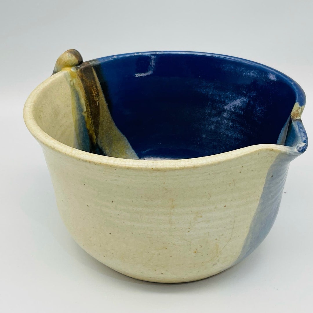 Handmade Ceramic Pottery Mixing Batter Bowl With Handle and Spout - Etsy