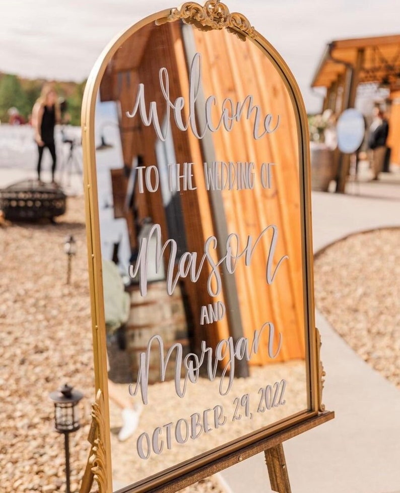 Custom Calligraphy Mirror, Detailed Gold Wedding Welcome Sign & Mirror ...