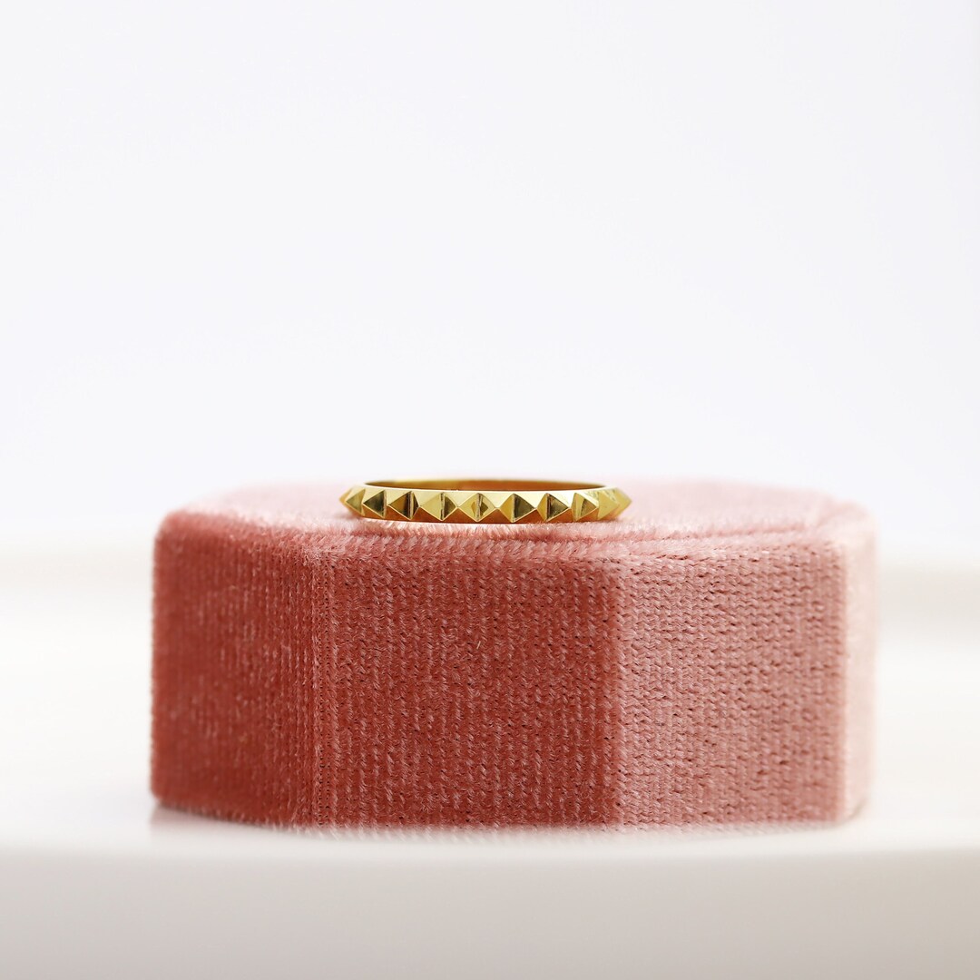 14k Pyramid Ring Solid Gold / Pyramid Eternity Ring / Spike Ring ...