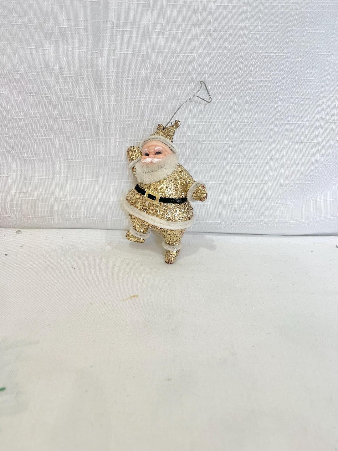 Small Gold Glitter Dancing Santa Ornament - Etsy