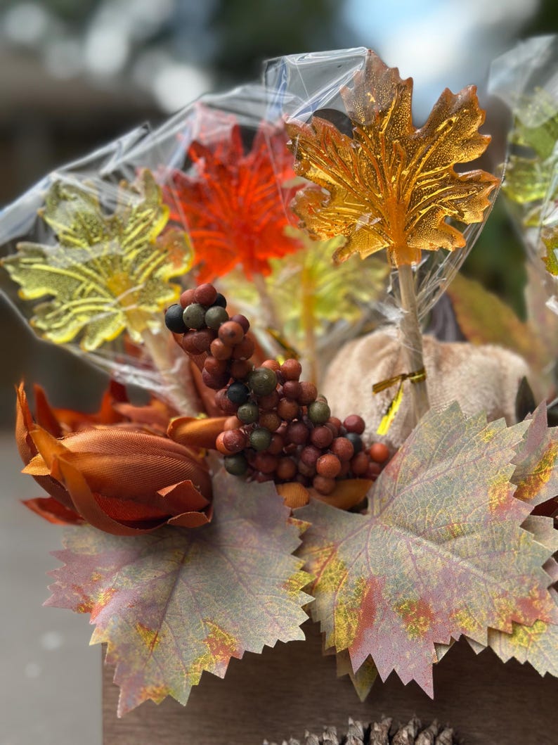 25 Handmade Maple Leaf Lollipops – Fall Party Favors - Etsy