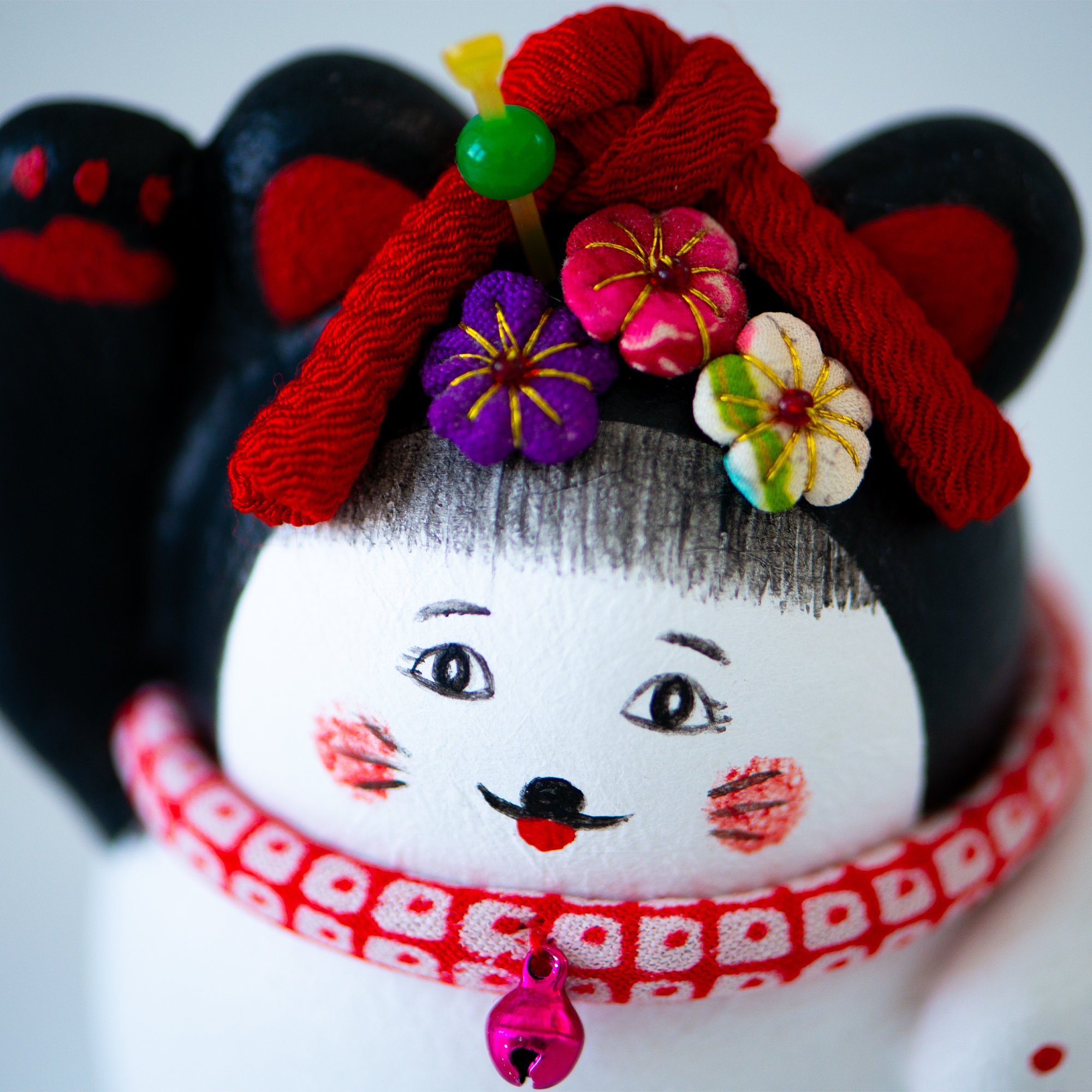 MANEKI NEKO Beckoning Cat Papier-mâché ( Hariko) Figurines Light Weight ...