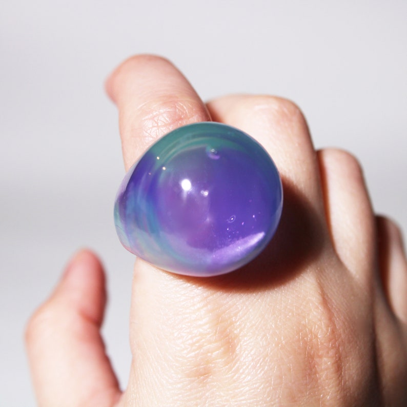 Snow Globe Ring Blueberry Swirl, Shaker Ring, Unique Ring, Gift for Her ...