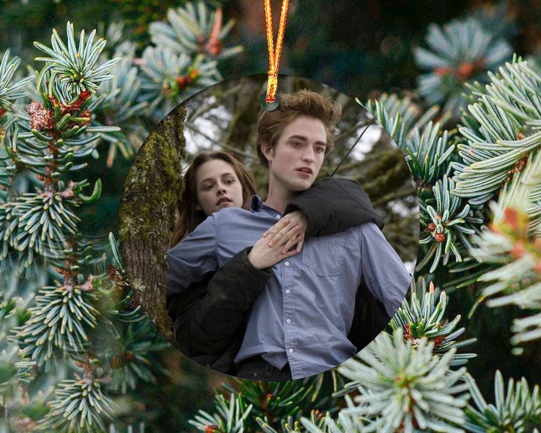Twilight Christmas Ornament Twilight Bella and Edward Hold - Etsy