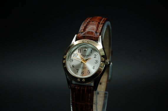 Vintage Ladies Gruen Precision Quartz Watch - Gem