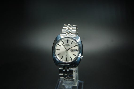 Vintage Seiko Actus Automatic Watch REF# 7019-7000 - Gem