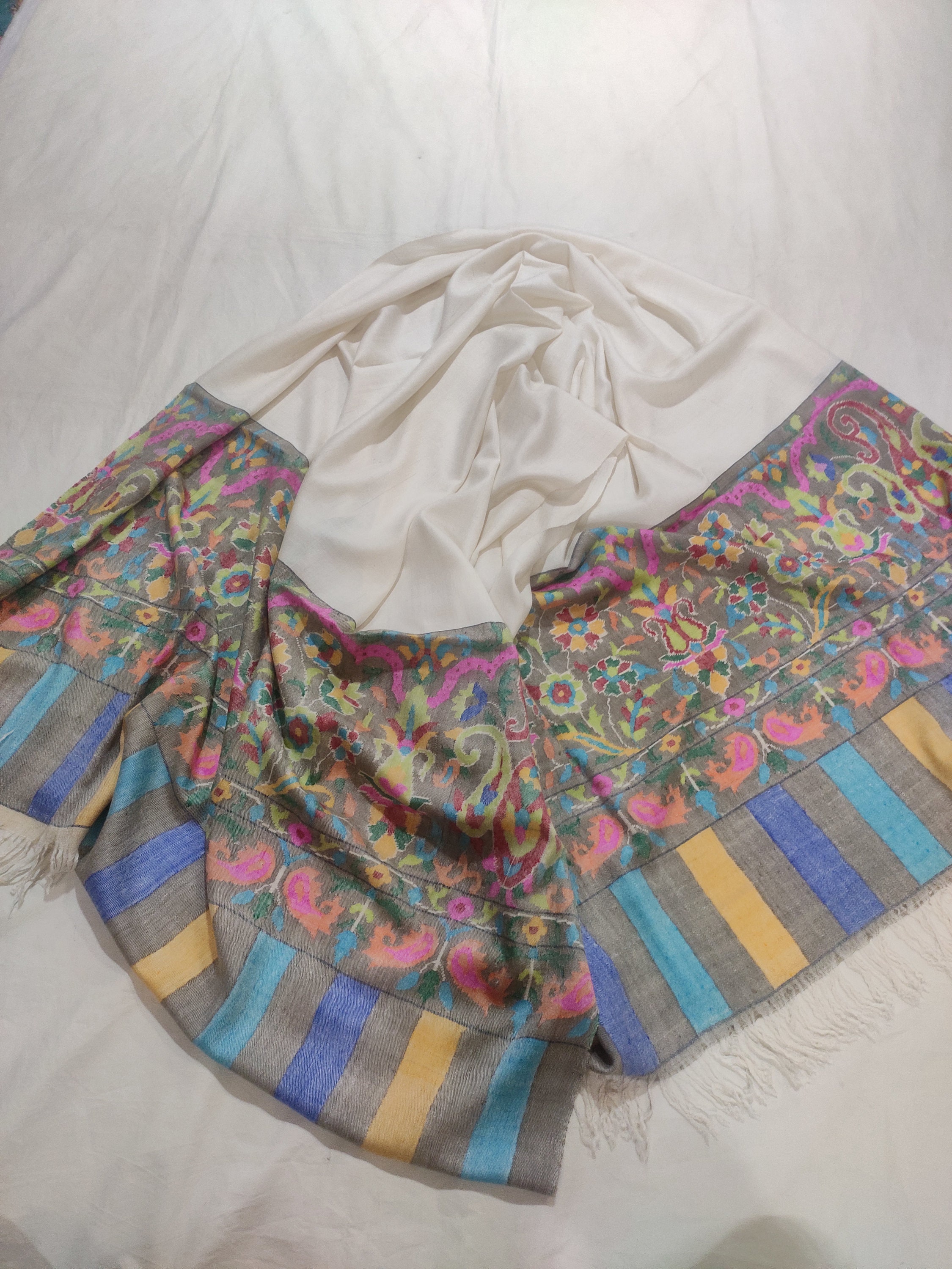 Kashmiri pashmima embroidered white color kani shawls Pure Pashmina ...