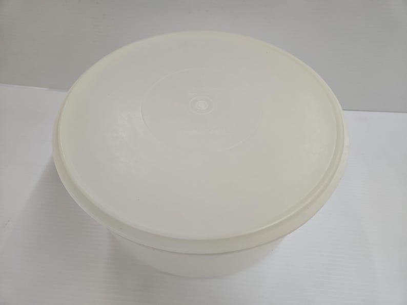 1960'slarge Round Tupperware Carry All Container With Snap on Lid Deep ...