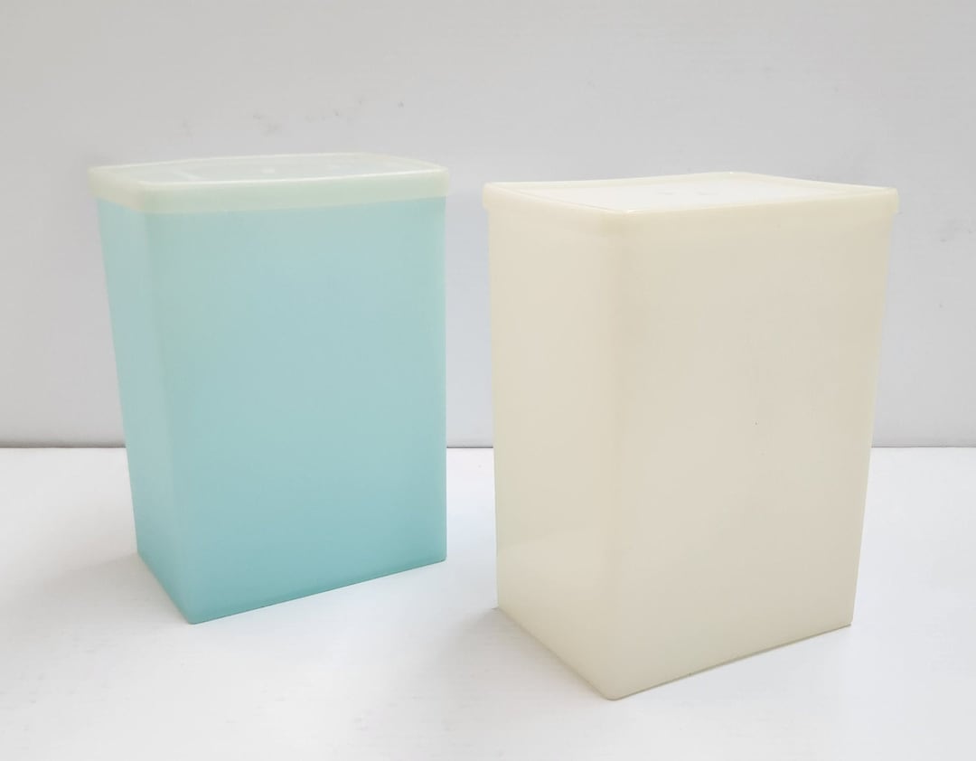 Vintage Pastel Blue and Clear Tupperware Freezer Keeper Container 484-4 ...