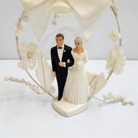 Wedding Cake Topper Figurine - Etsy
