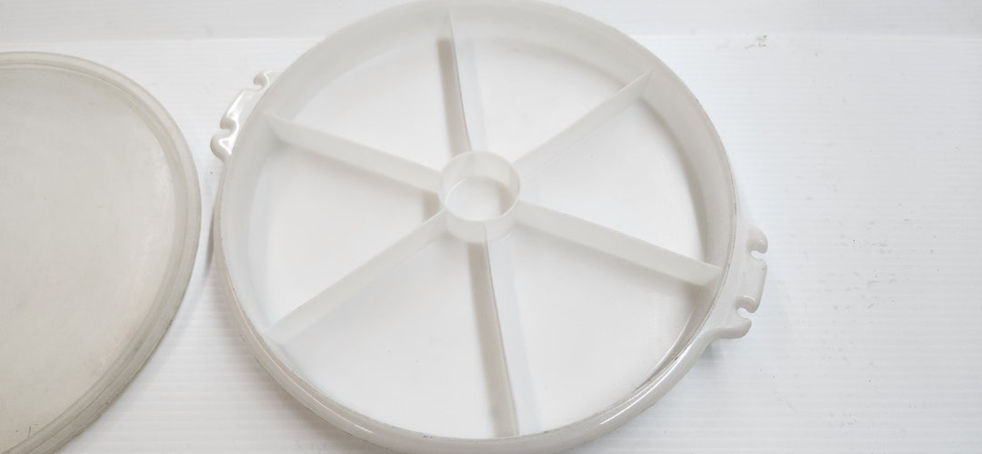 Vintage Tupperware Large 12" Round Sectioned Divided Container Dish W ...