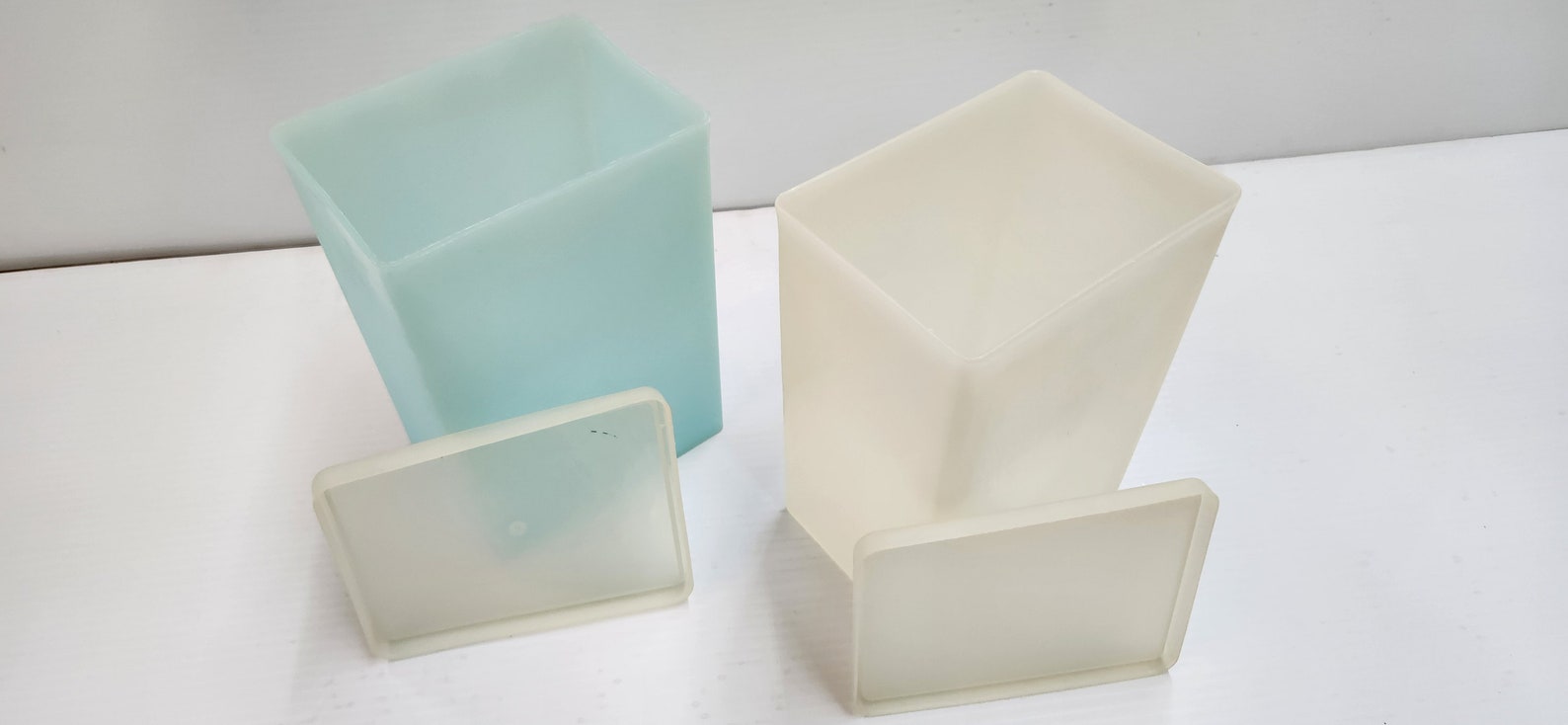 Vintage Pastel Blue and Clear Tupperware Freezer Keeper Container 484-4 ...
