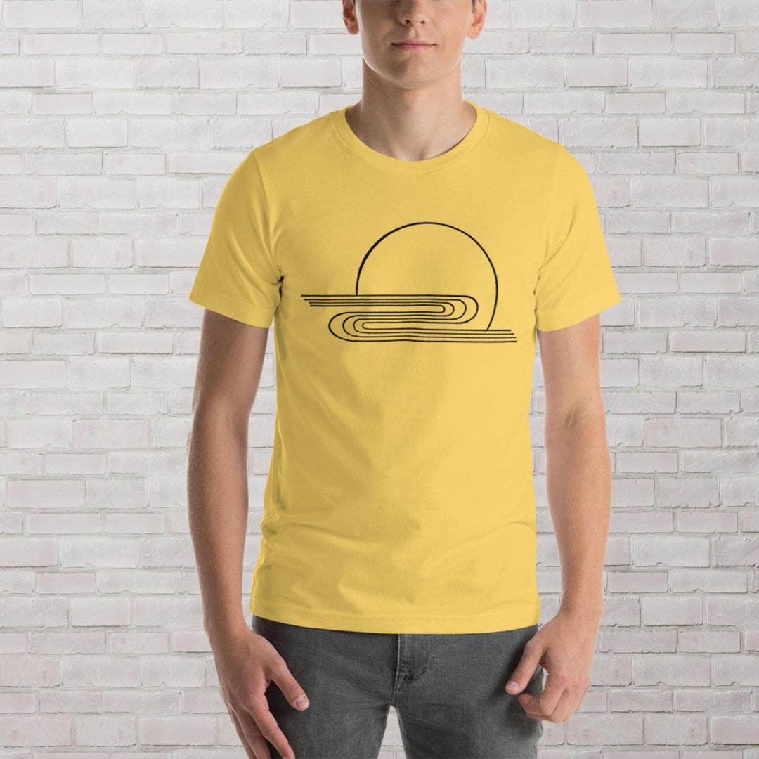 Japanese Graphics T-shirt, Rising Sun & River Illustration Ornamental ...