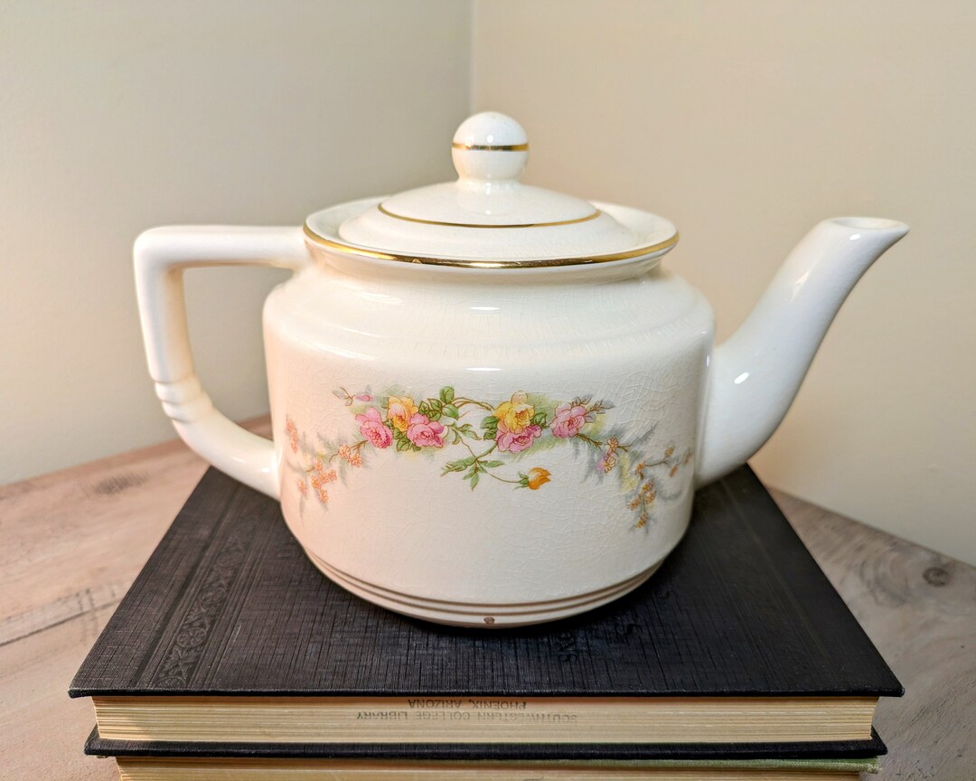 Vintage Harker Bakerite Sweetheart Rose Teapot and Lid, 1950's - Etsy
