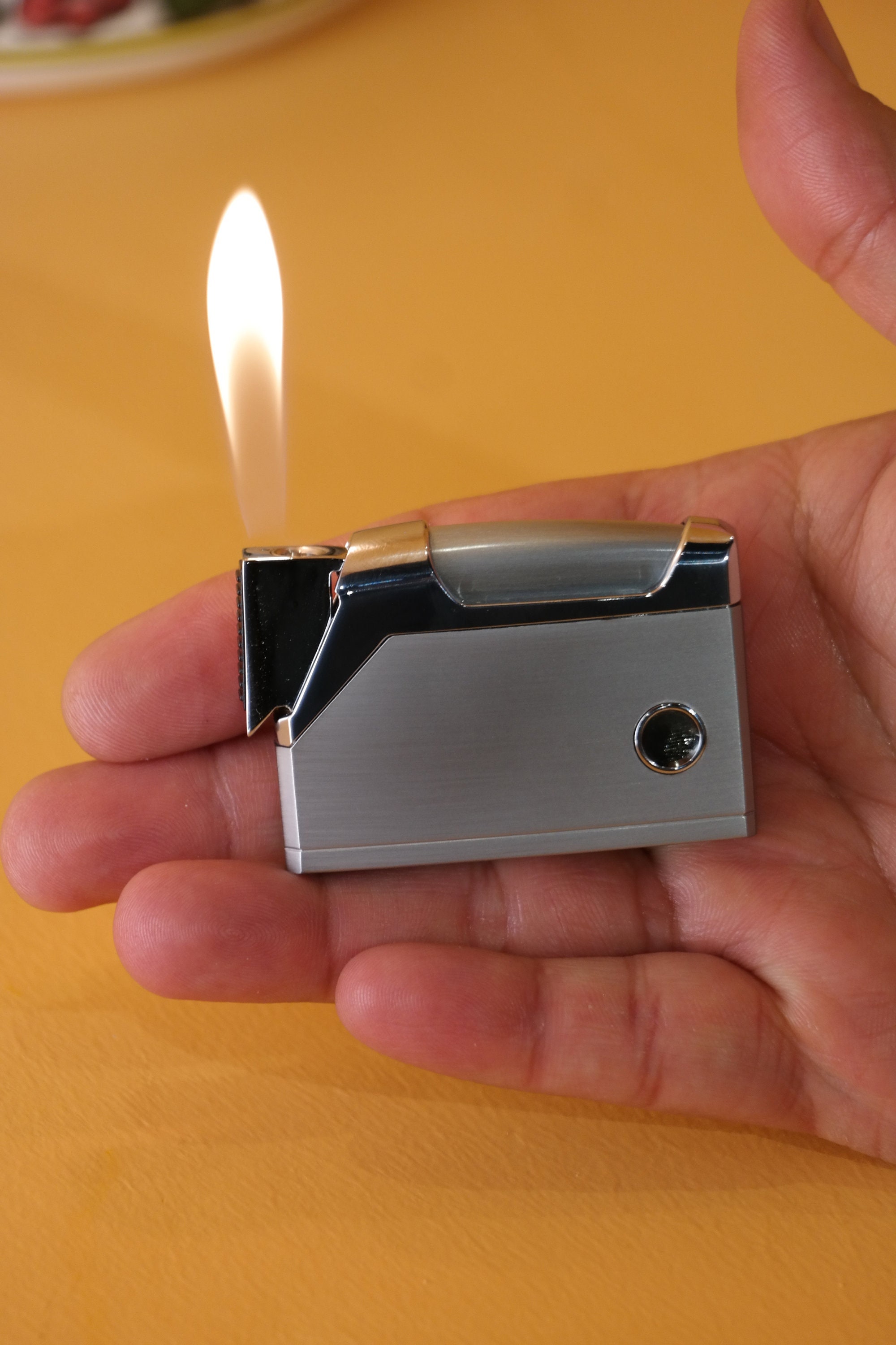 Metal Cigar Shaped Wind Proof, Personalized Cigar and Cigarette Lighter ...