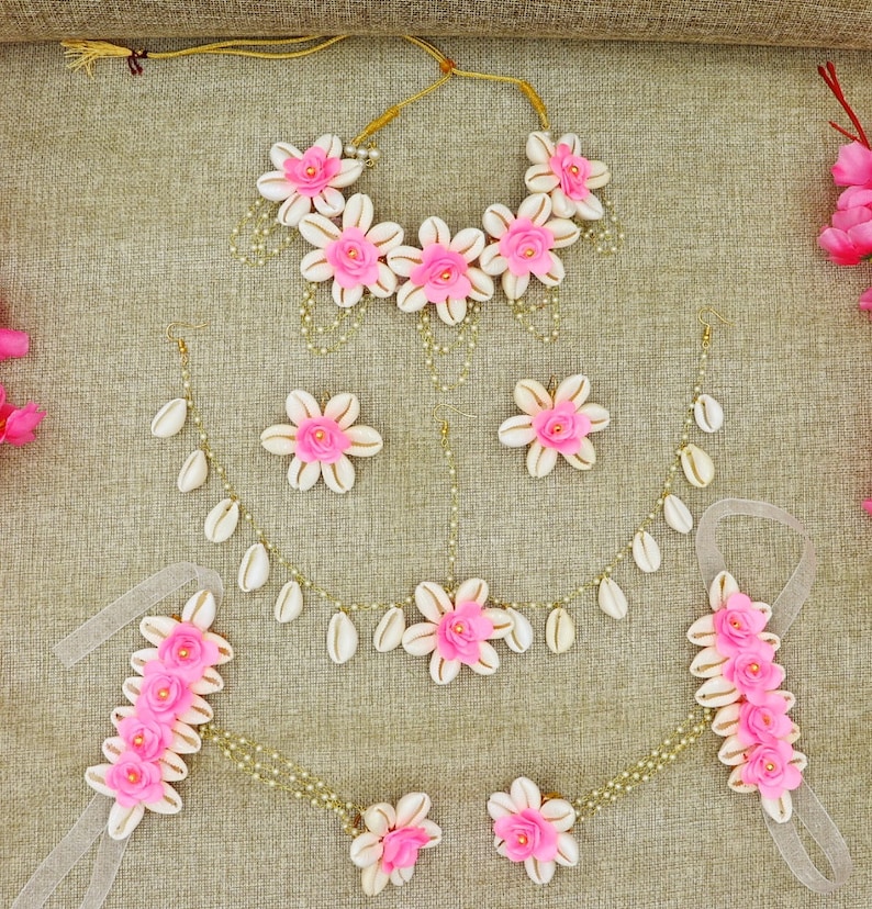 Red Bridal Shells Haldi Floral Jewelry Mehendi Floral Shells Jewelry ...