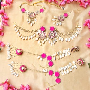 Pink Bridal Shells Jewelry Set With Kalira for Haldi Bridal Shells ...