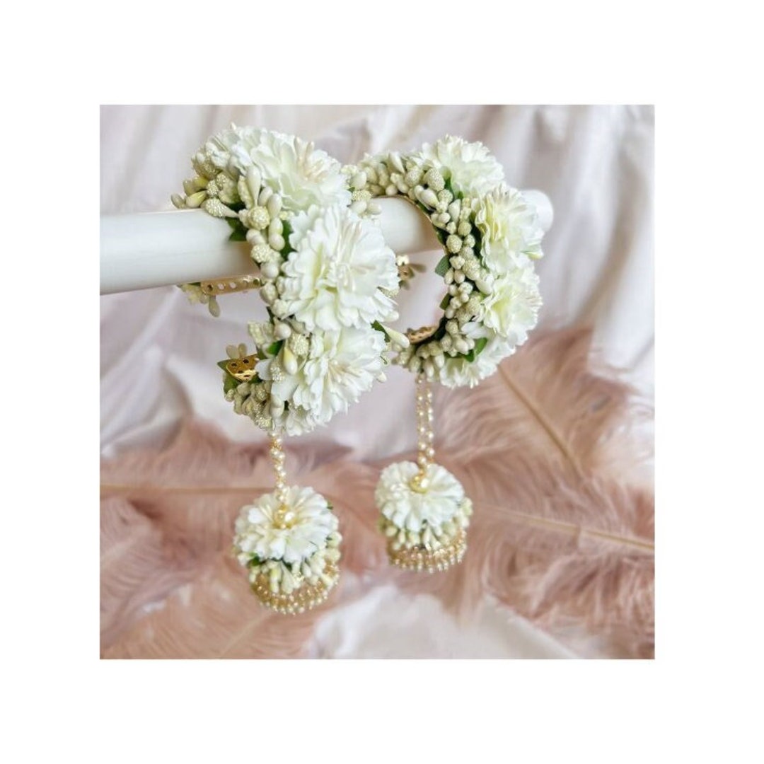 Haldi Floral Bangles With Kalire Bridal Floral Bangles With Kalire for Haldi Ceremony White ...