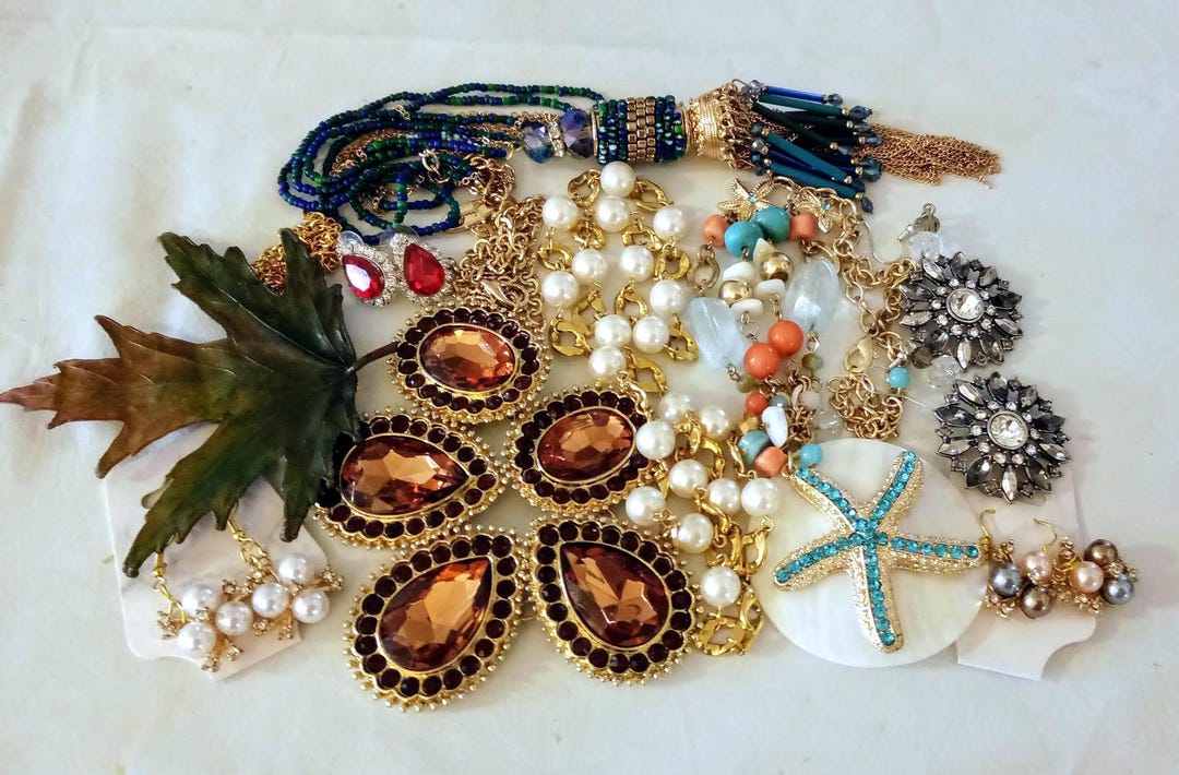 VINTAGE JEWELRY DESTASH, 9 Items. 1990s Jewelry Lot, Jewelry Sellers ...