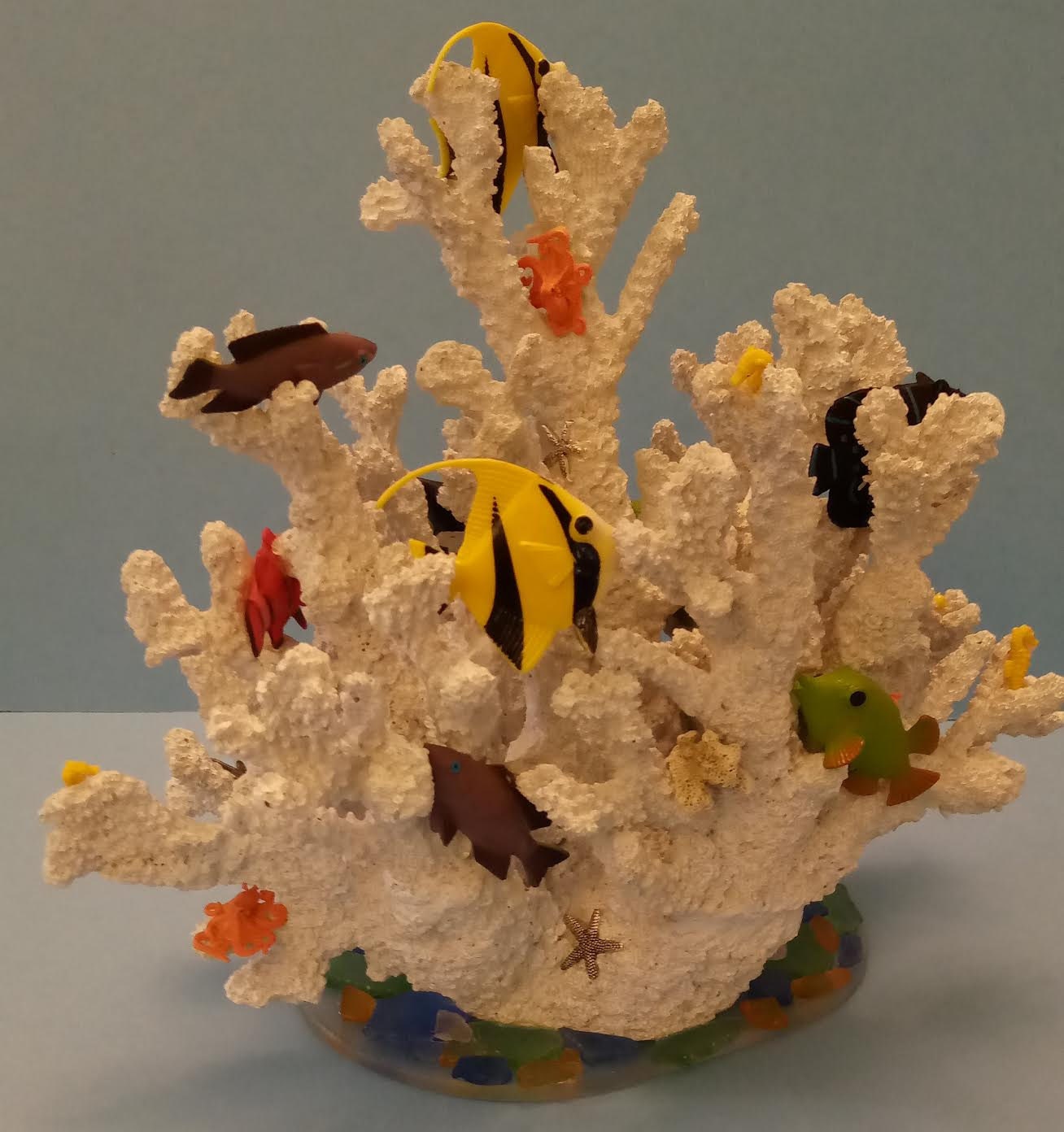 DECORATED CORAL CENTERPIECE Seaside Décor, Decorated Coral, Tropical ...
