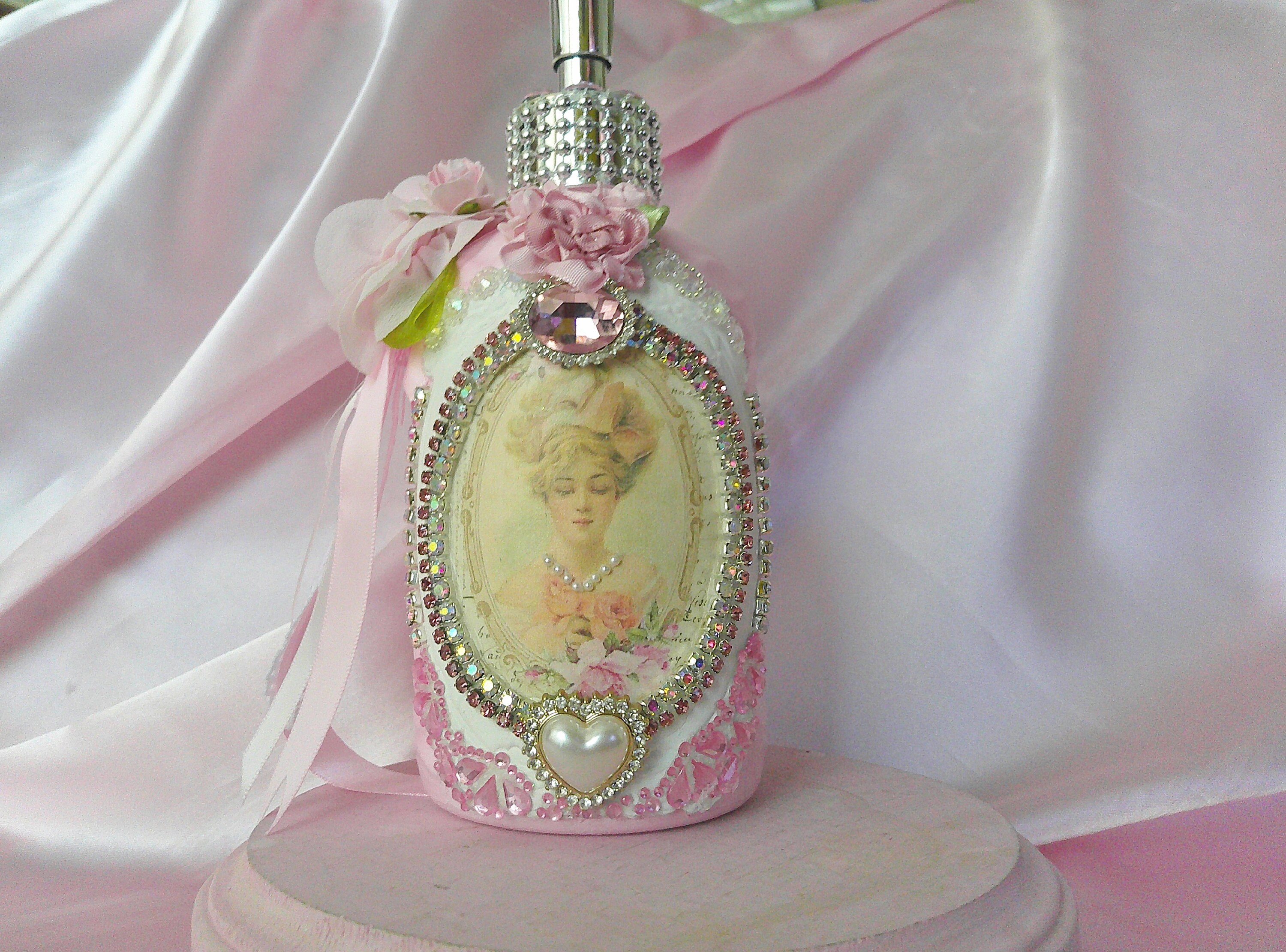 Shabby Chic Victorian Lotion/soap Dispenserpink W/victorian Inspired ...