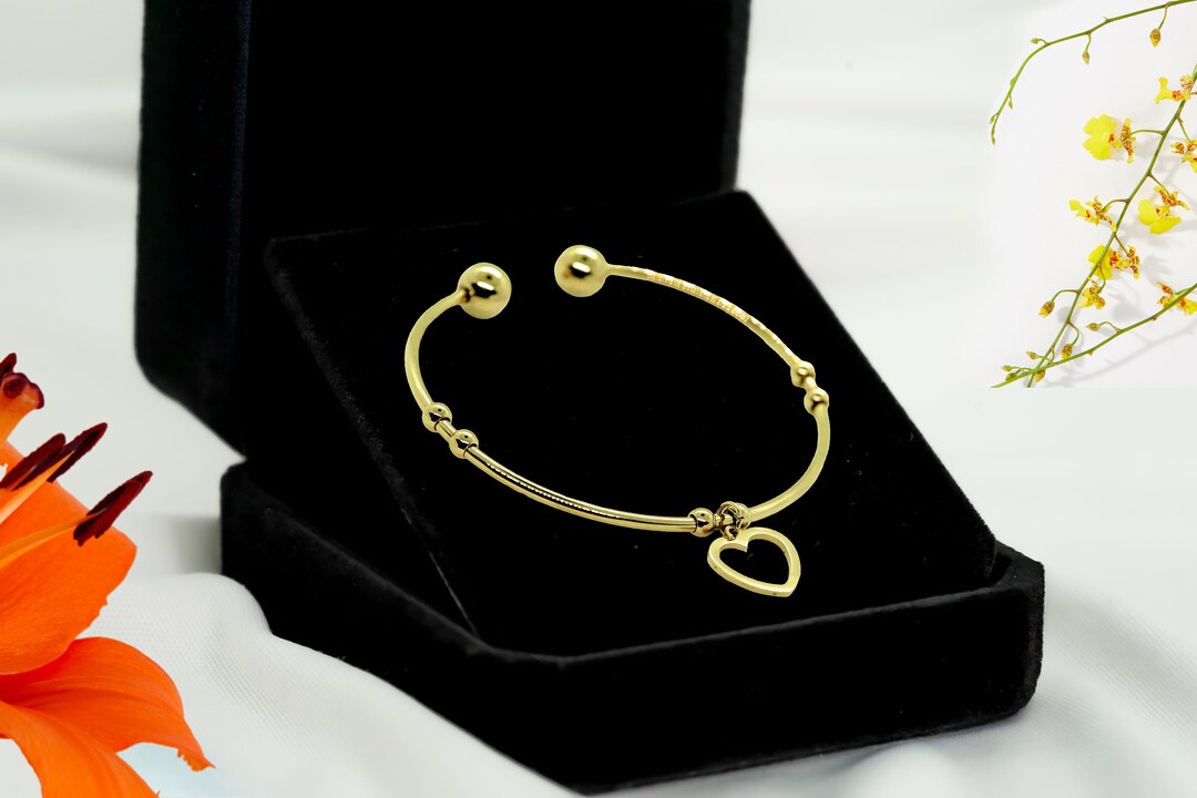 Heart Bangle Outline by Hiyas Jewelry | Gold Filled | 6cm Diameter ...