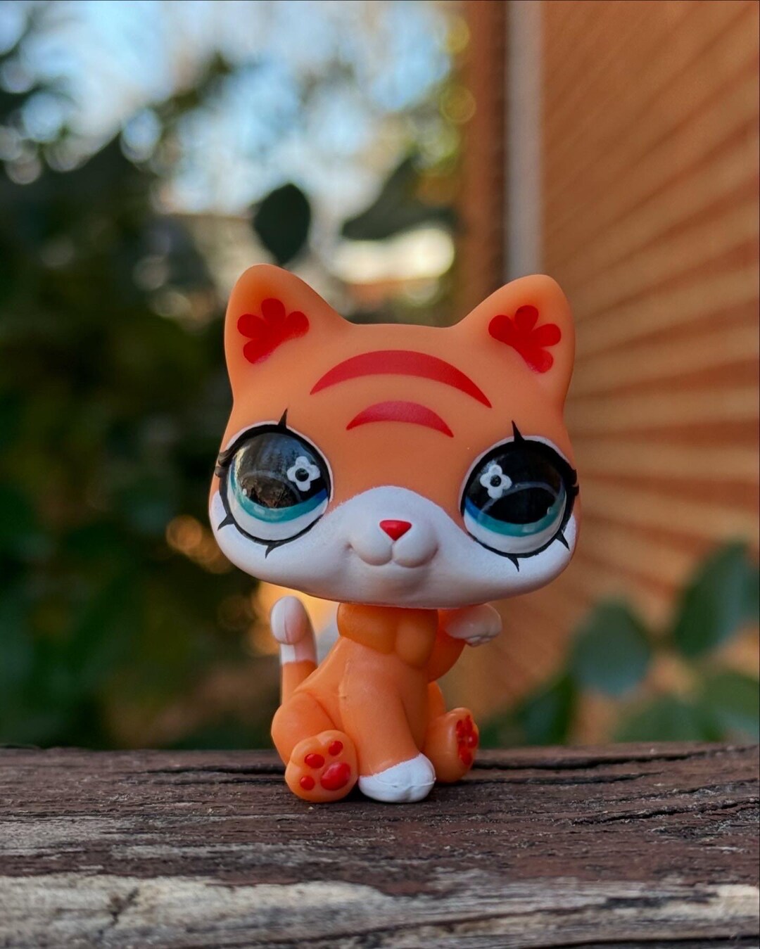 Littlest Pet Shop Custom - G7 Lucky Cat Eye Repaint - Etsy