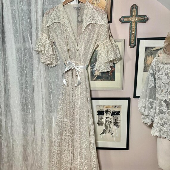 Vintage Lace Dressing Gown - Bridal Boudoir Robe - Gem