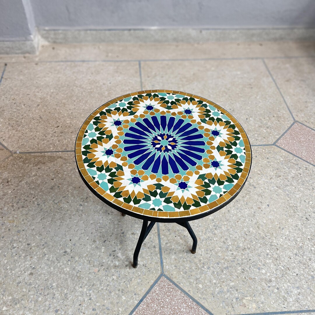 Moroccan Artistic Mosaic Table - Outdoor Garden Table - Round Modern ...