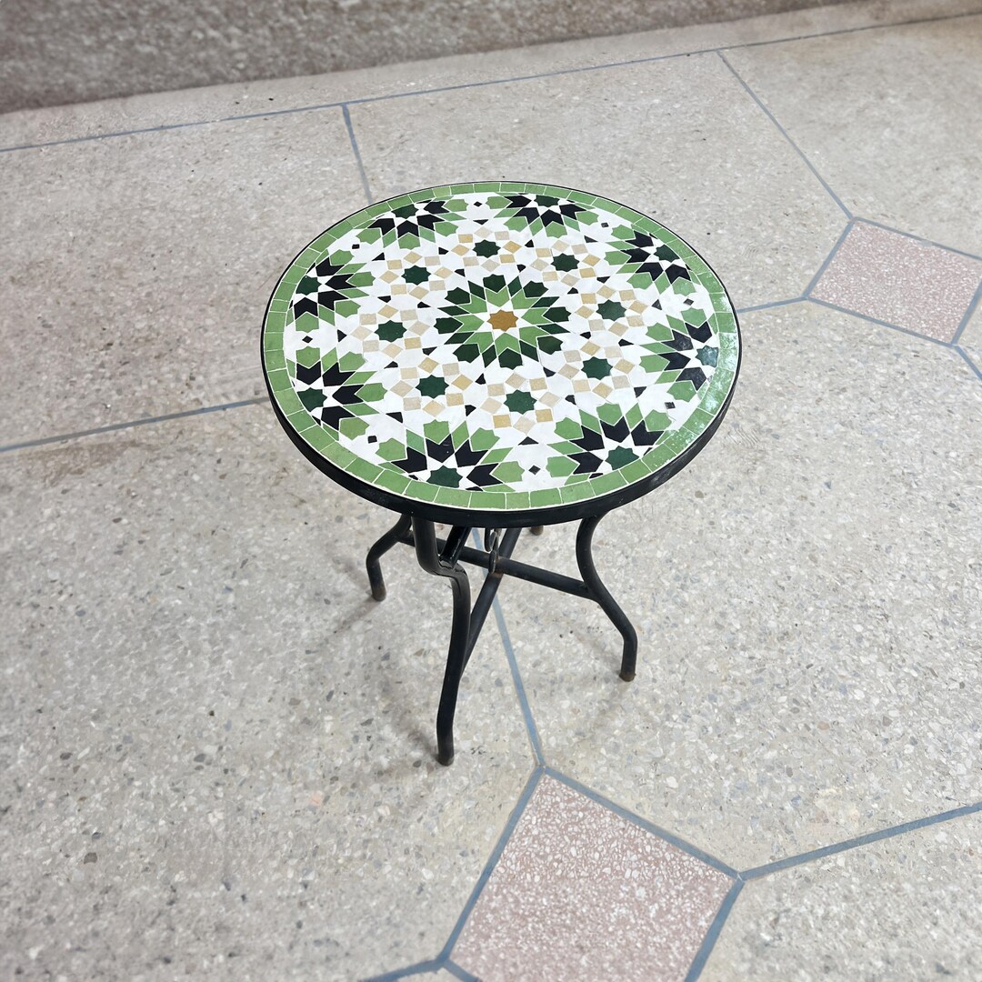 Round Modern Mosaic Farmhouse Table for Outdoor & Indoor - Handcrafted ...