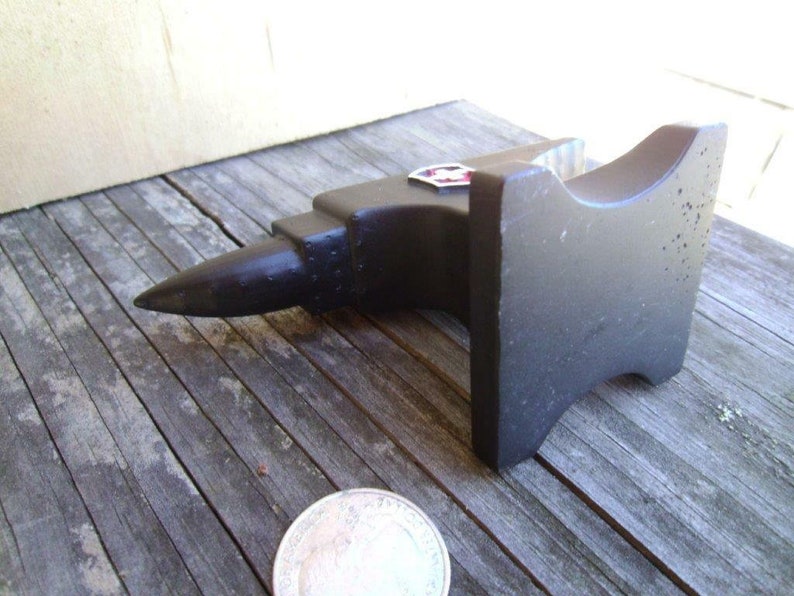Case XX , Case XX Sunken or BUCK Anvil Knife Display W/ 2 Magnets to ...