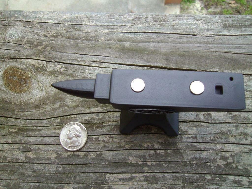 Case XX , Case XX Sunken or BUCK Anvil Knife Display W/ 2 Magnets to ...