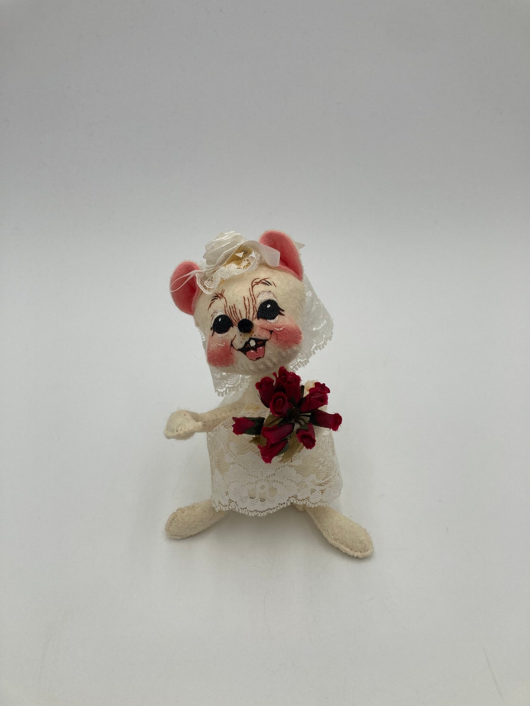 Annalee Bride Mouse Doll W/ Red Roses Mobiltree Meredith NH 2000 6 ...