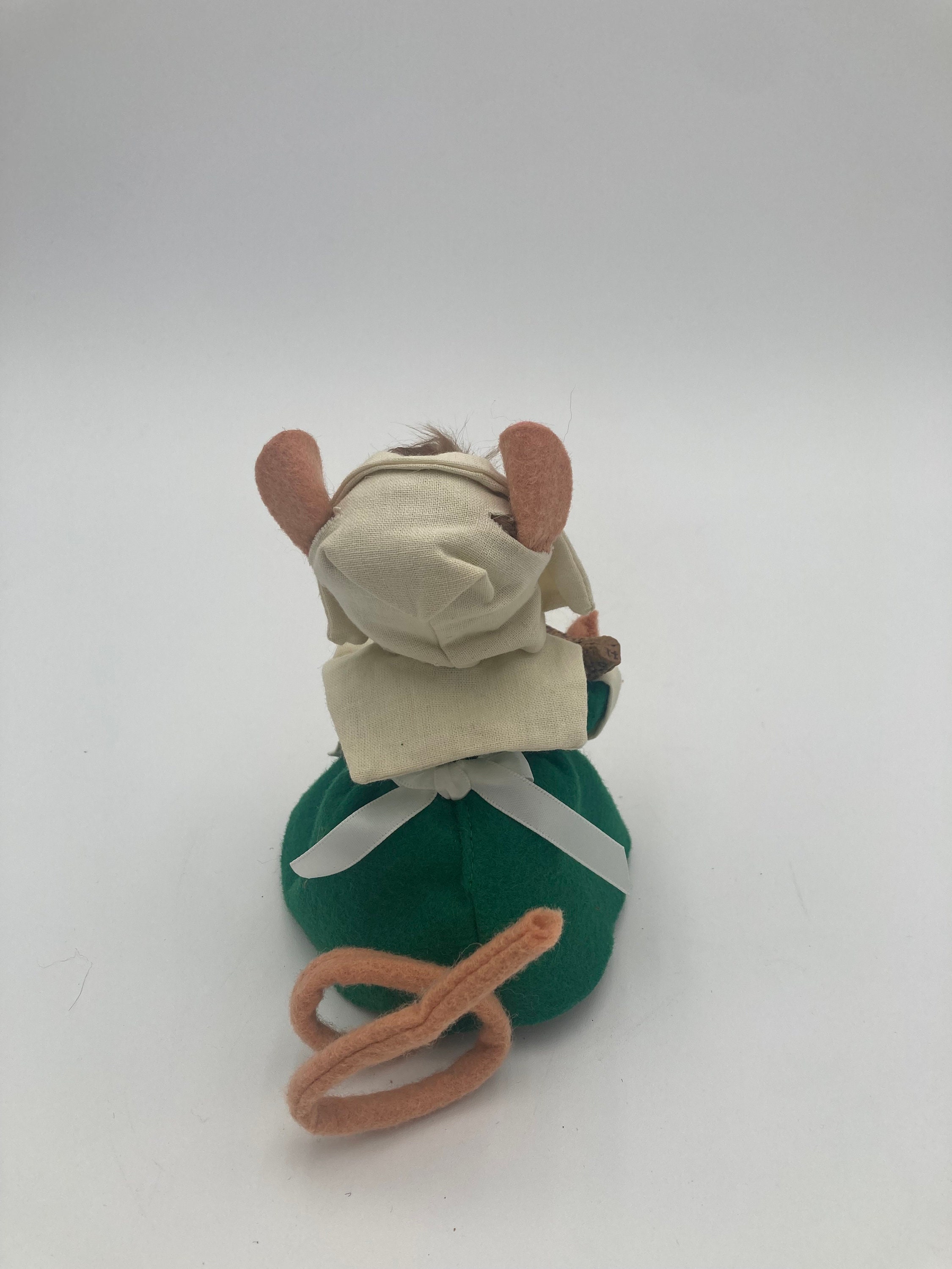 Annalee Pilgrim Mouse Doll W/ Cornucopia Mouse in Green Mobiltree 2007 ...