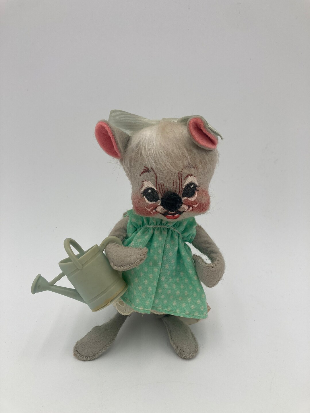 Annalee Mouse Doll Holding Watering Can Mobiltree Meredith NH 1987 6 ...
