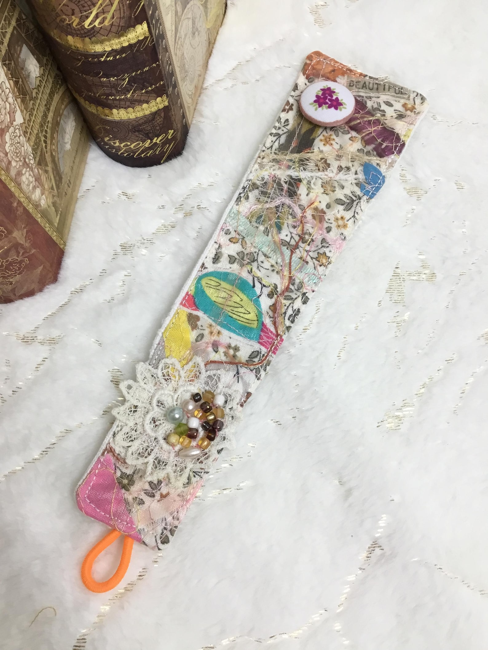 Shabby Chic Cuffs, Bracelets, Chic, Embroidery, Buttoned Cuff, Lace ...