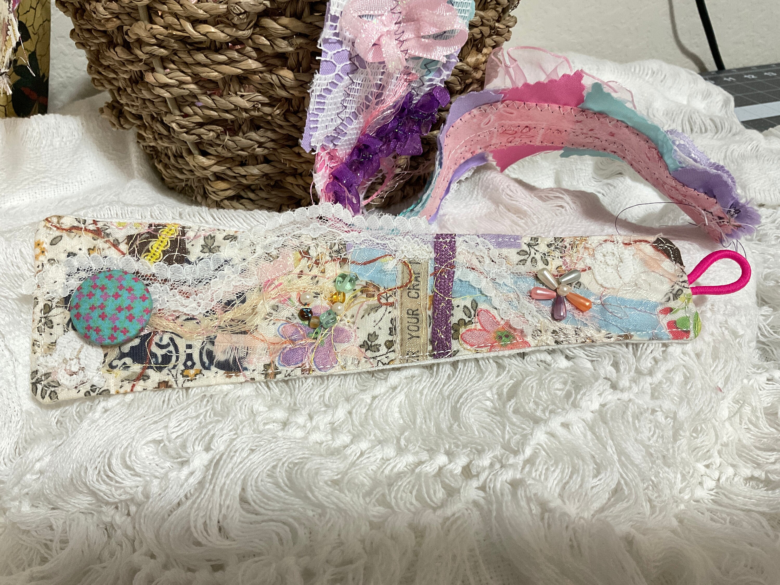 Shabby Chic Cuffs, Bracelets, Chic, Embroidery, Buttoned Cuff, Lace ...