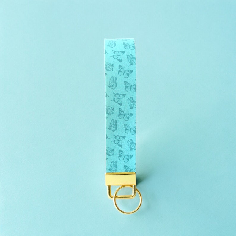 Summer Breeze Wristlet Keychain Bohemian Aesthetic Blue Key Card Car ...