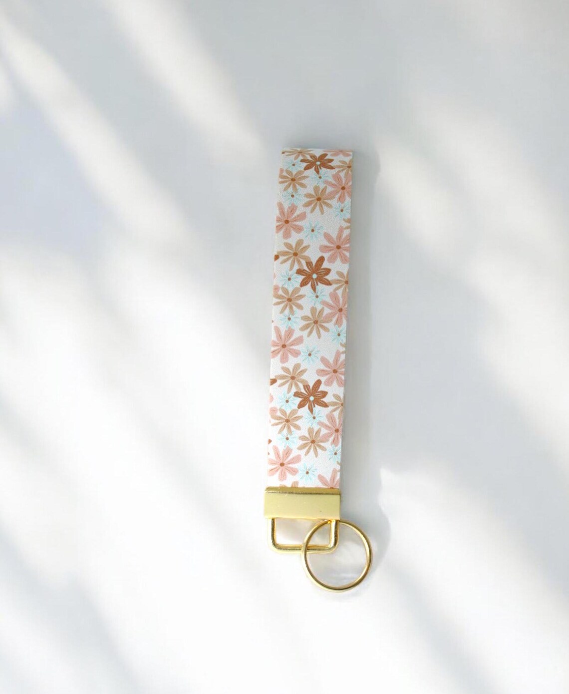 Sweet as Honey Wristlet | Flower Keychain Girly Car Accessories for ...