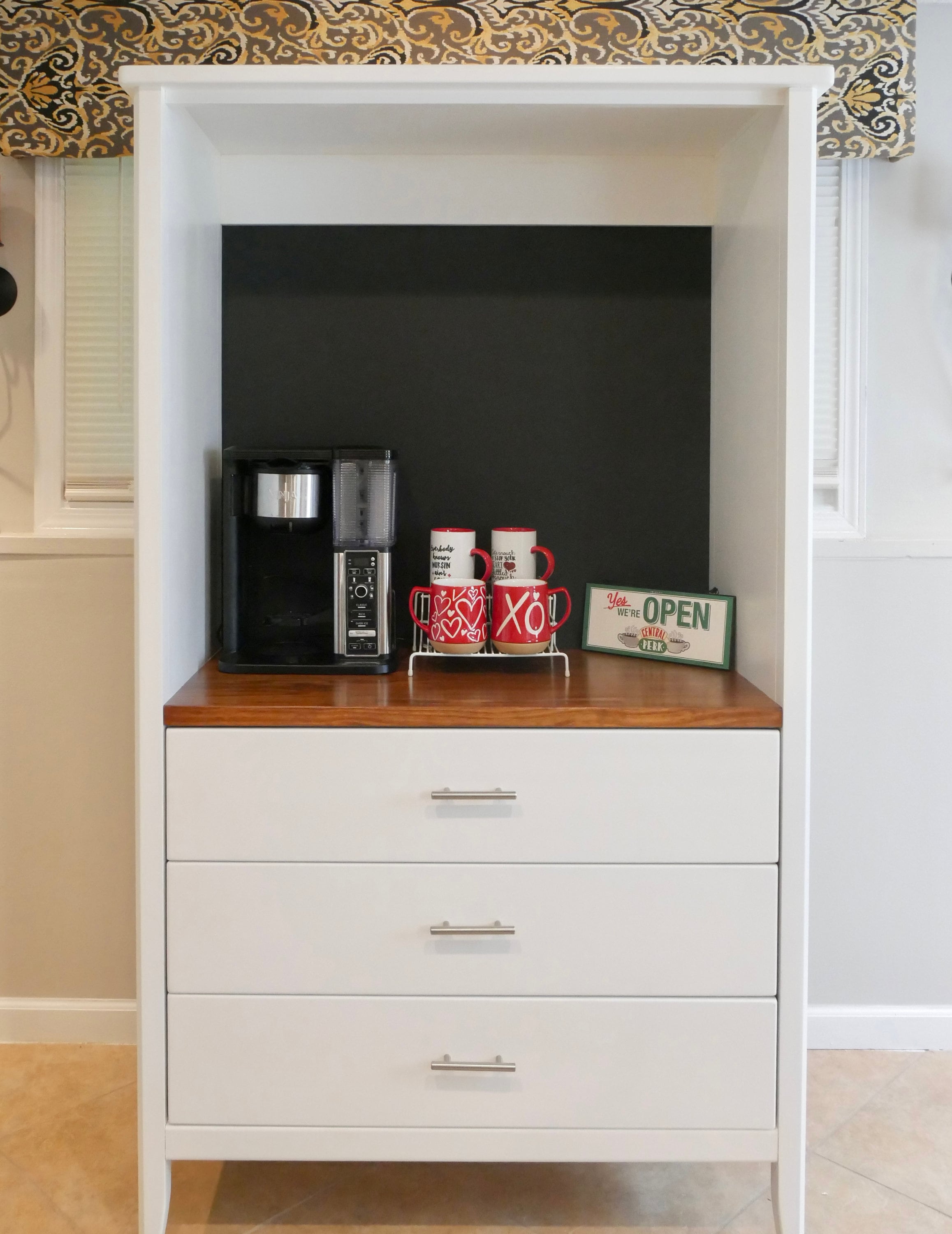 Modern Coffee Bar W/ Chalkboard Backing | Kitchen Counter, Hutch ...