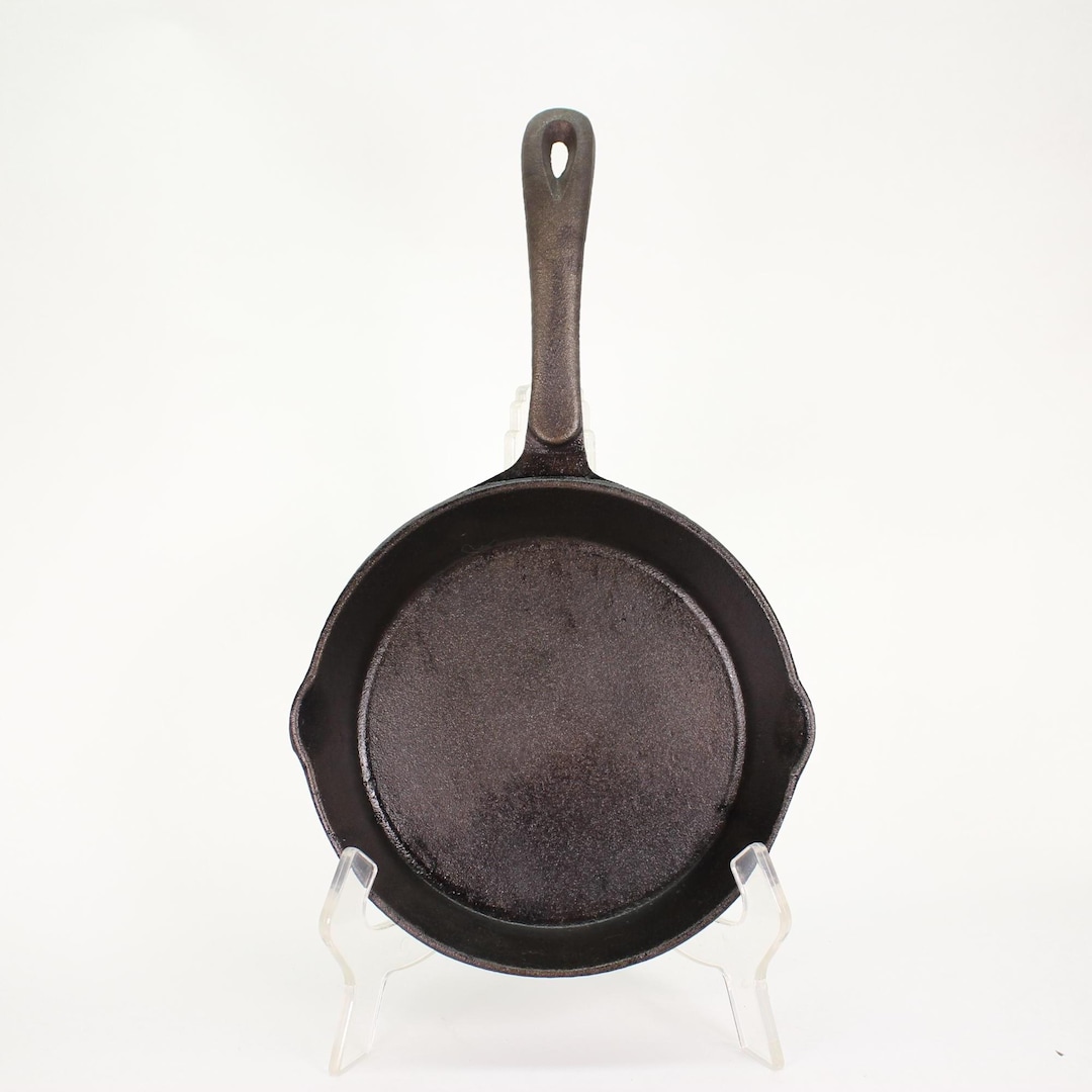VINTAGE Lodge Unmarked Cast Iron Skillet – 8-1/4" Frying Pan, Restored ...