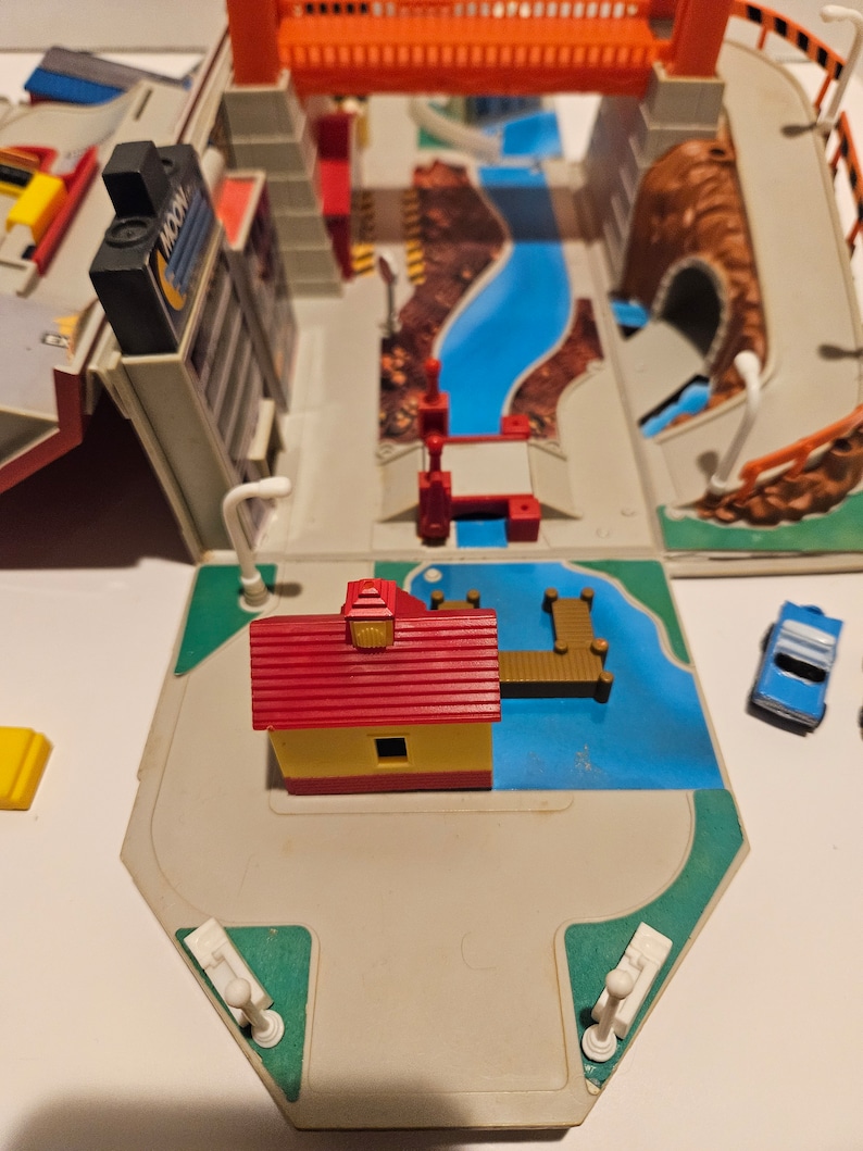 Toolbox City Vintage Micro Machines Unfolding Playset 1988 Galoob ...