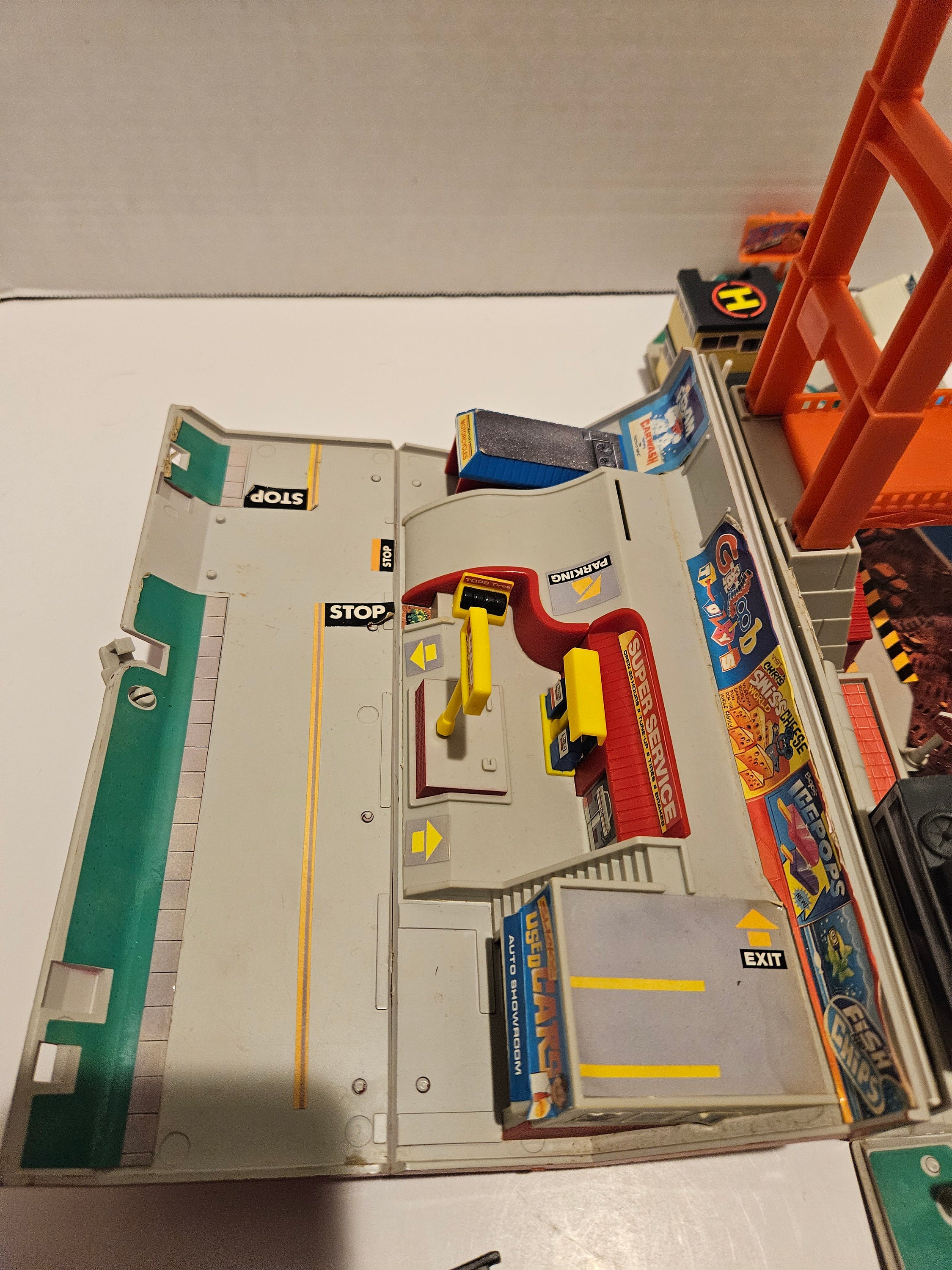 Toolbox City Vintage Micro Machines Unfolding Playset 1988 Galoob ...