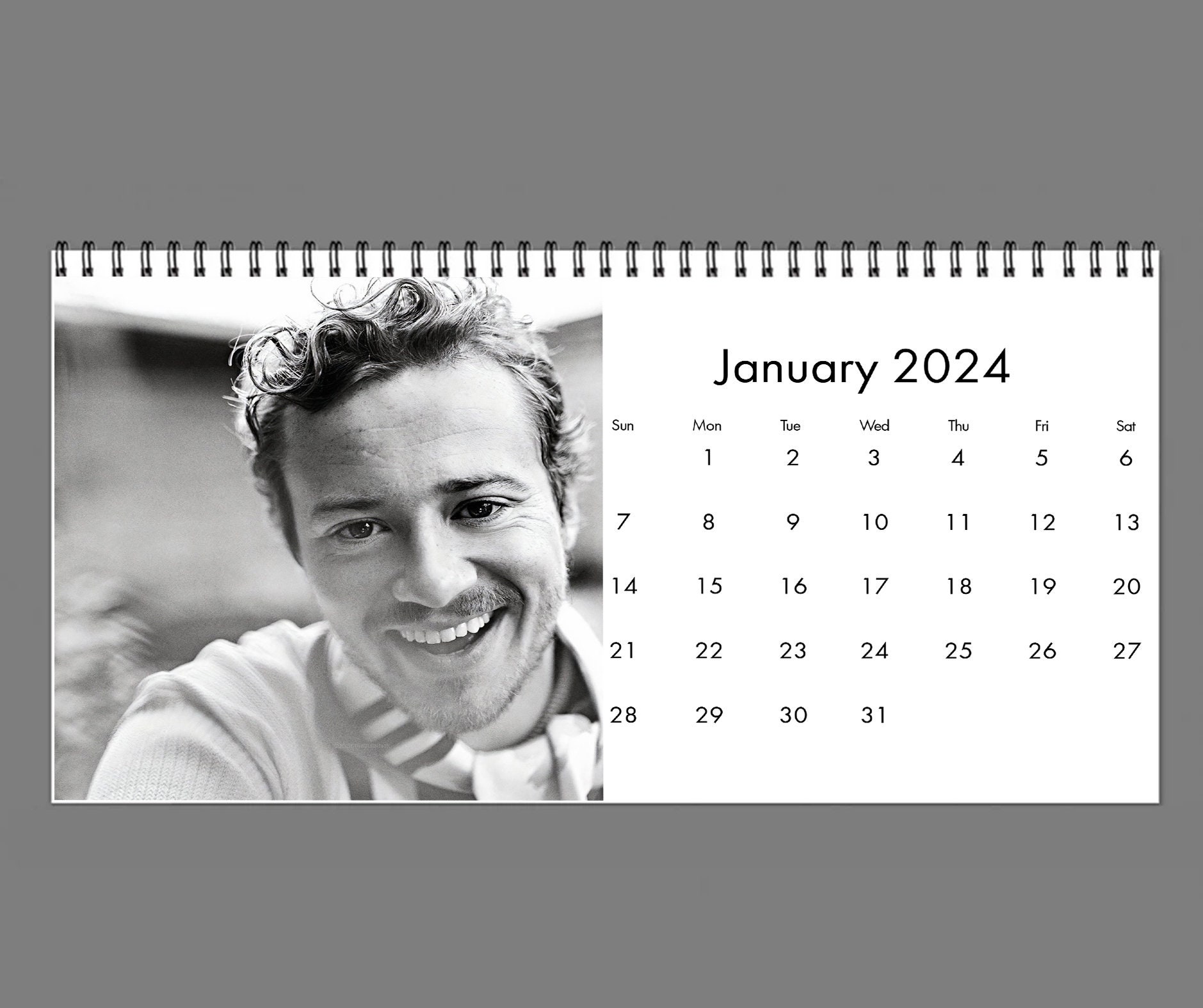 2024 Joseph Quinn Calendar, 2024 Desk Calendar, Celebrity Calendar sold ...