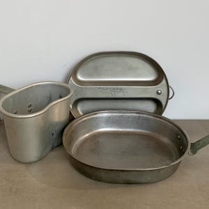 WWII Mess Kit & Canteen Cup US 1945 ARMY Military Memorabilia Camping ...