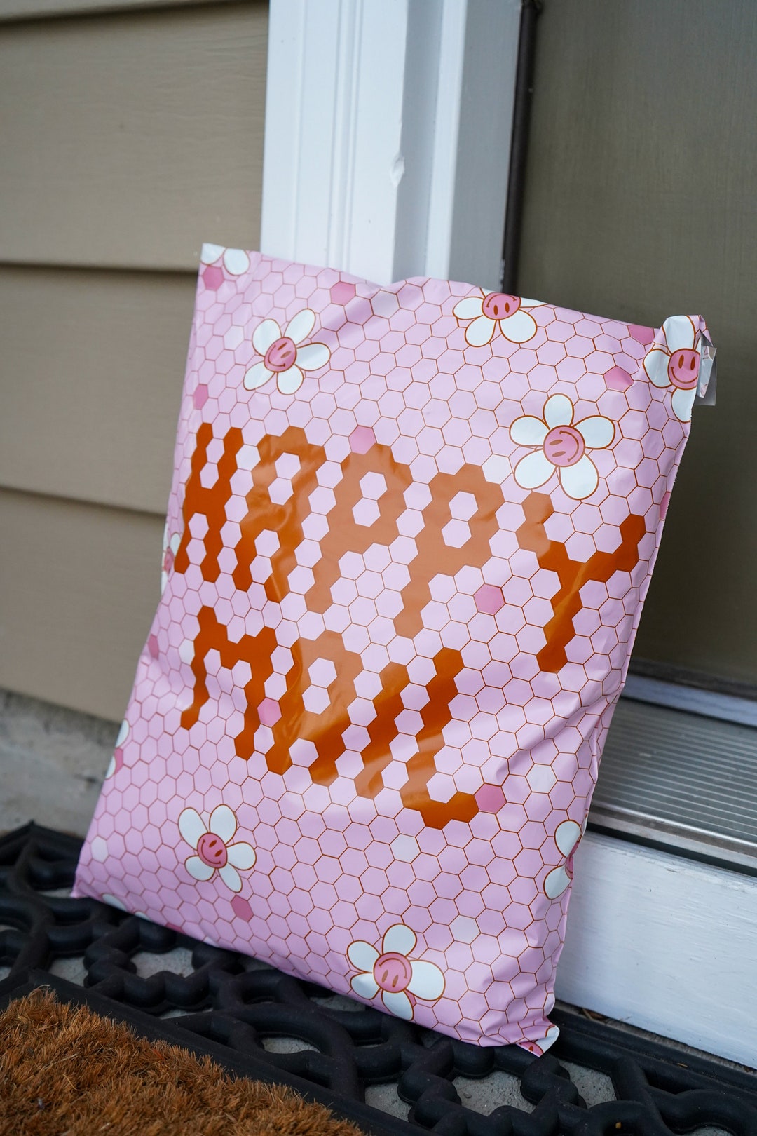 10"x13" Happy Mail Poly Mailer | Self Seal| Happy Mail | Poly Mailers ...