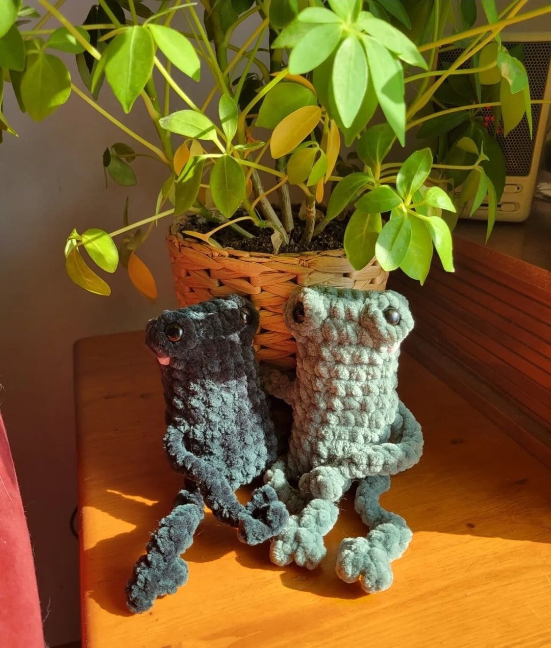 Crochet Leggy Frogs | Leggy Frog | Crochet Frog | Amigurumi Frog ...